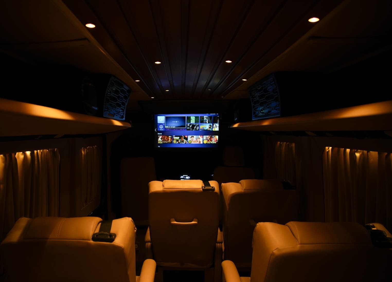 Force Urbania Customized Luxury Tempo | Kerala Tourist Taxi Service